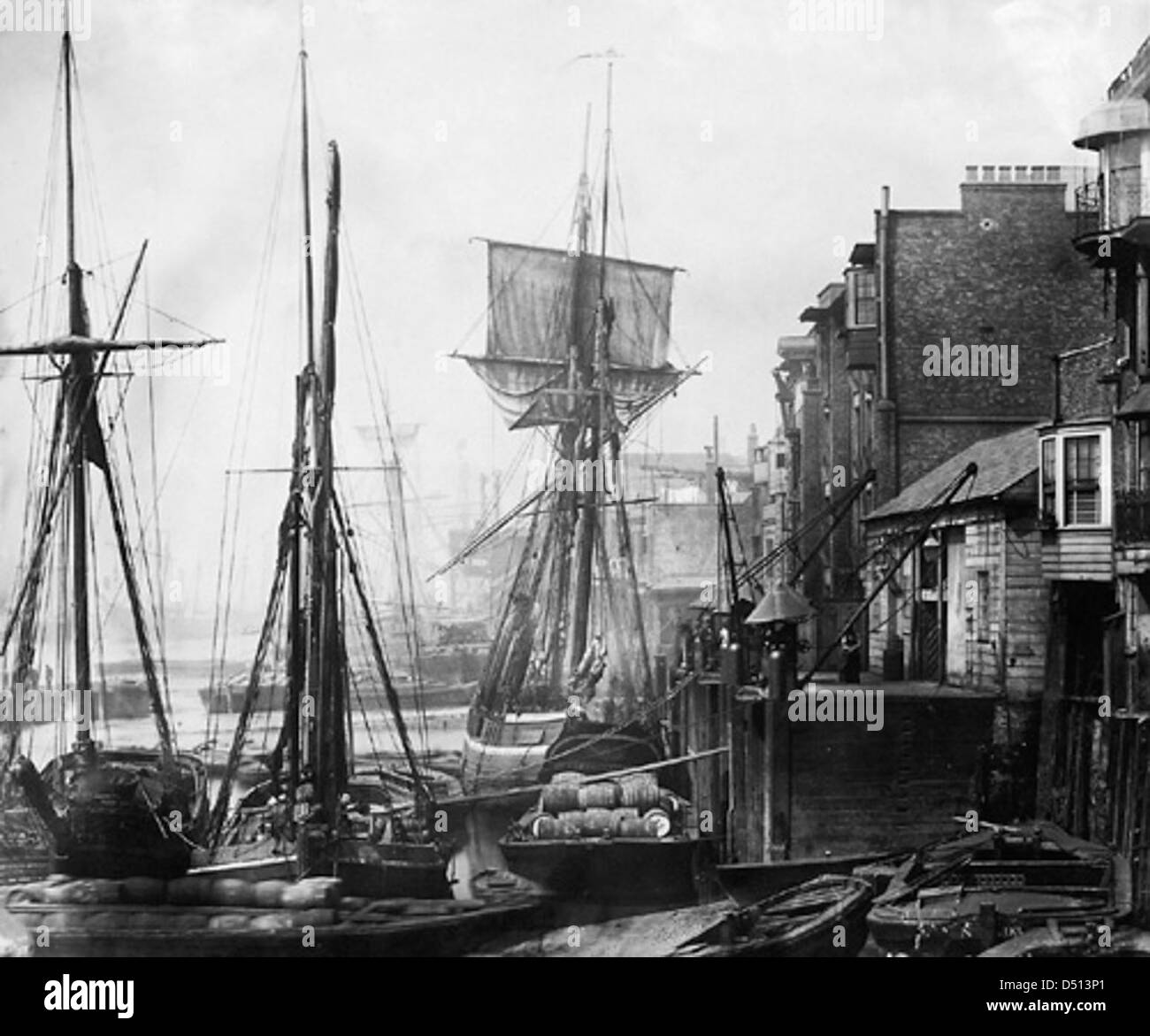 Black eagle wharf hi-res stock photography and images - Alamy