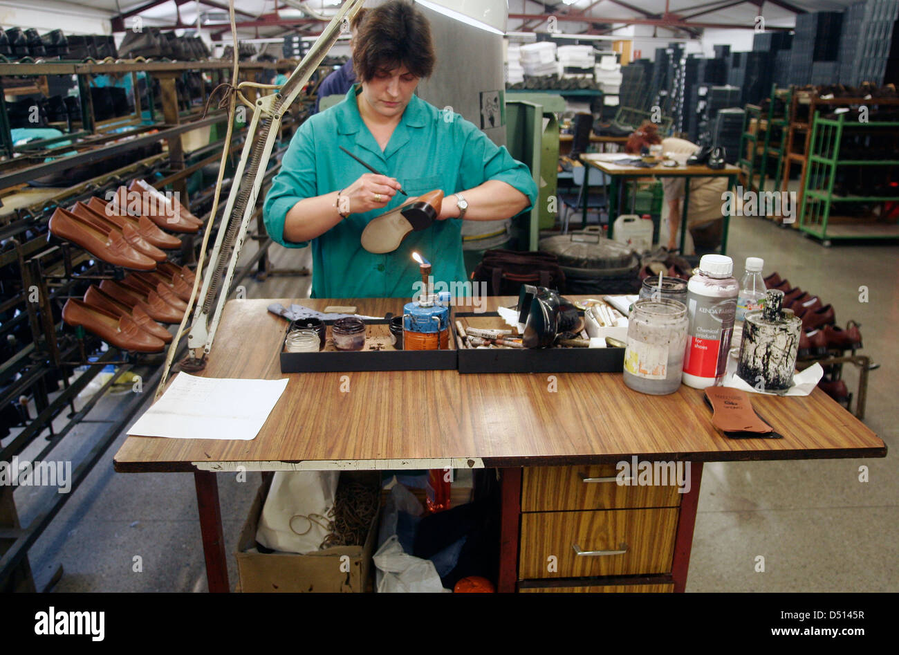 Shoe polish machine hi-res stock photography and images - Alamy