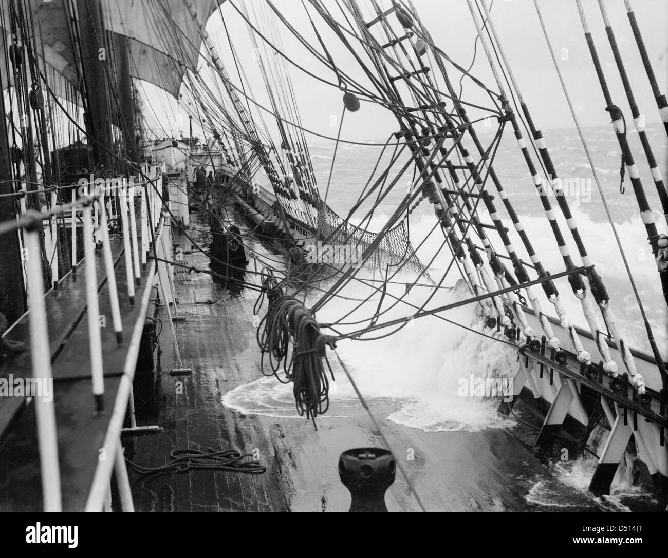 Maritime weather hi-res stock photography and images - Alamy