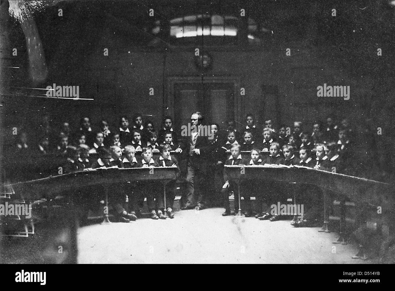 British history classroom hi-res stock photography and images - Alamy