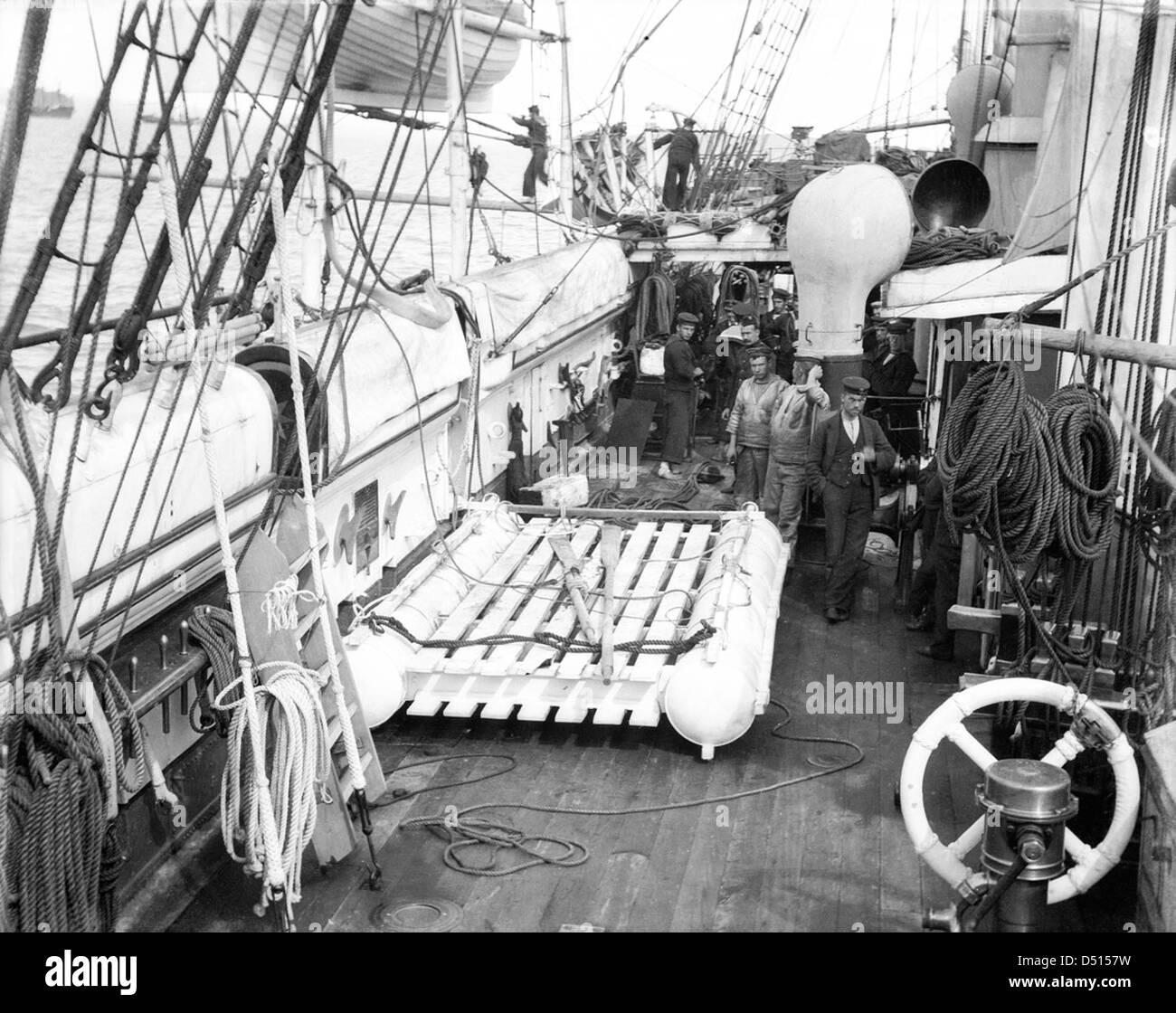 Hms penguin hi-res stock photography and images - Alamy