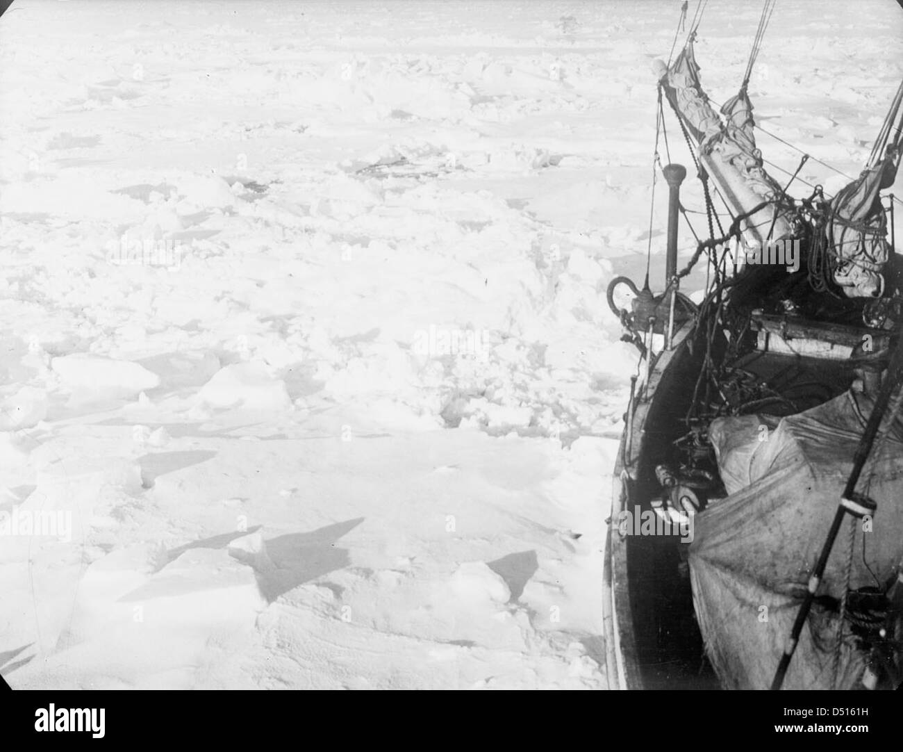 This image shows the ice floes encountered by the ship 'Endurance ...