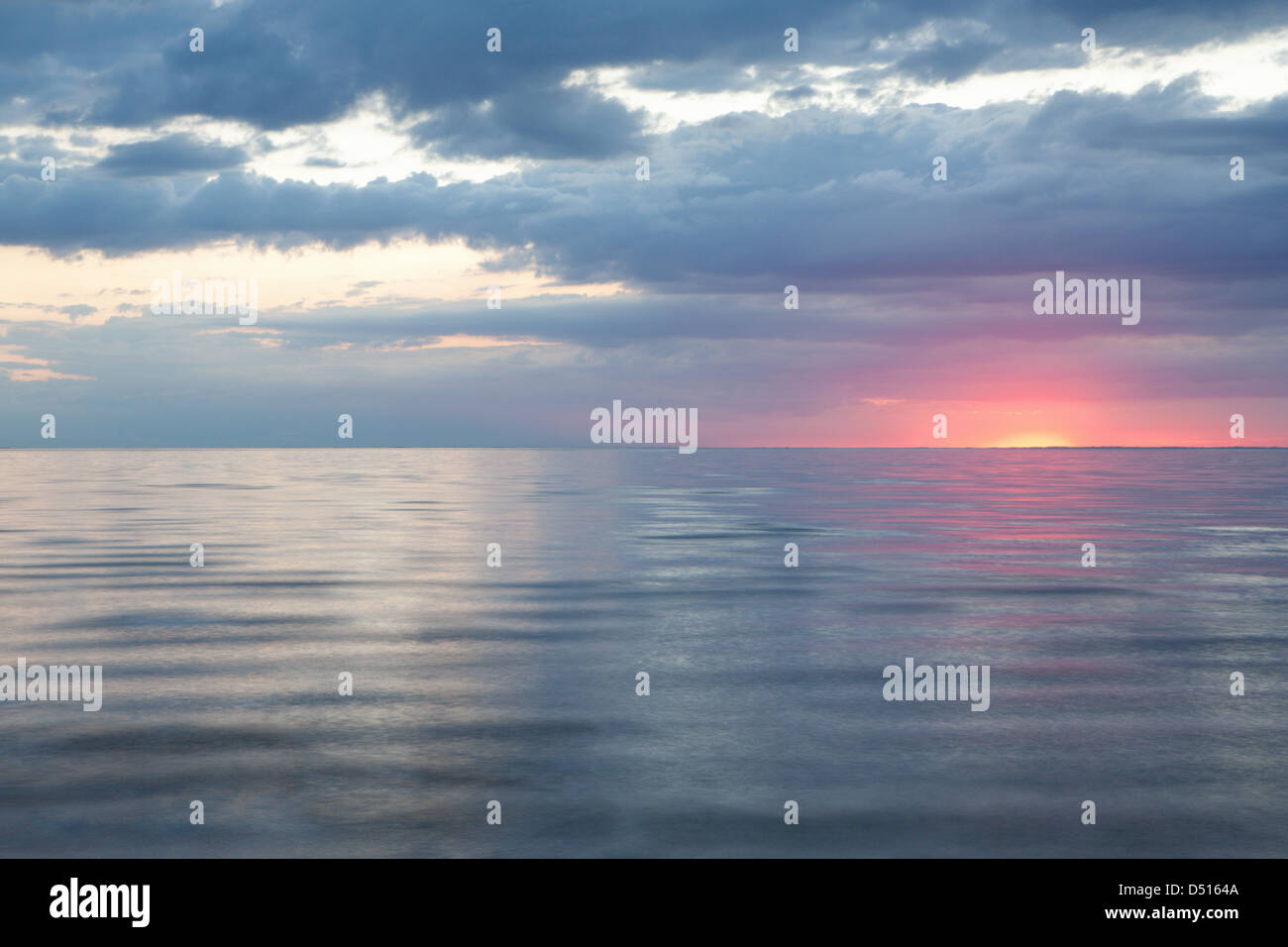 Beautiful calm sea sunset hi-res stock photography and images - Alamy