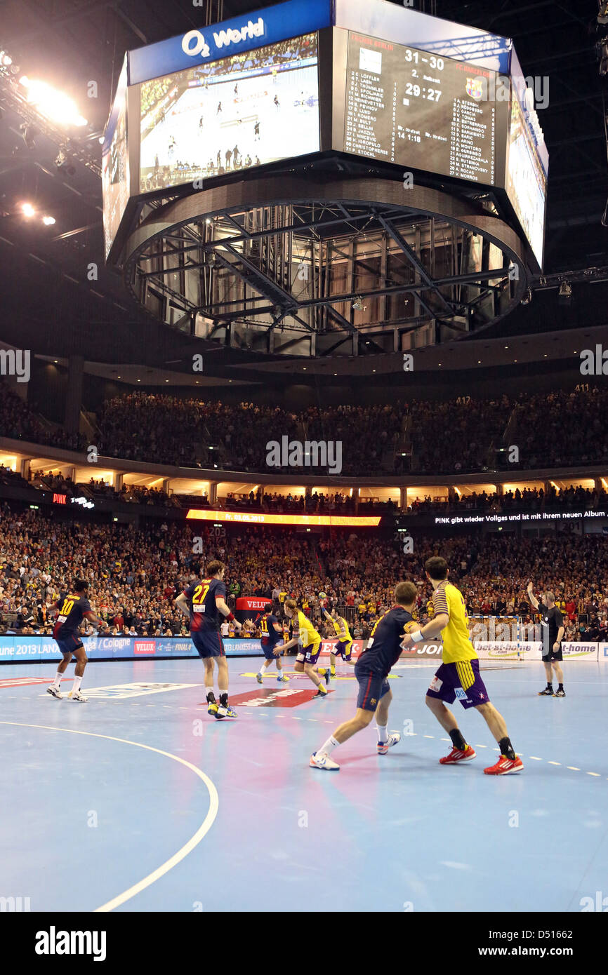 O2 arena interior hi-res stock photography and images - Alamy