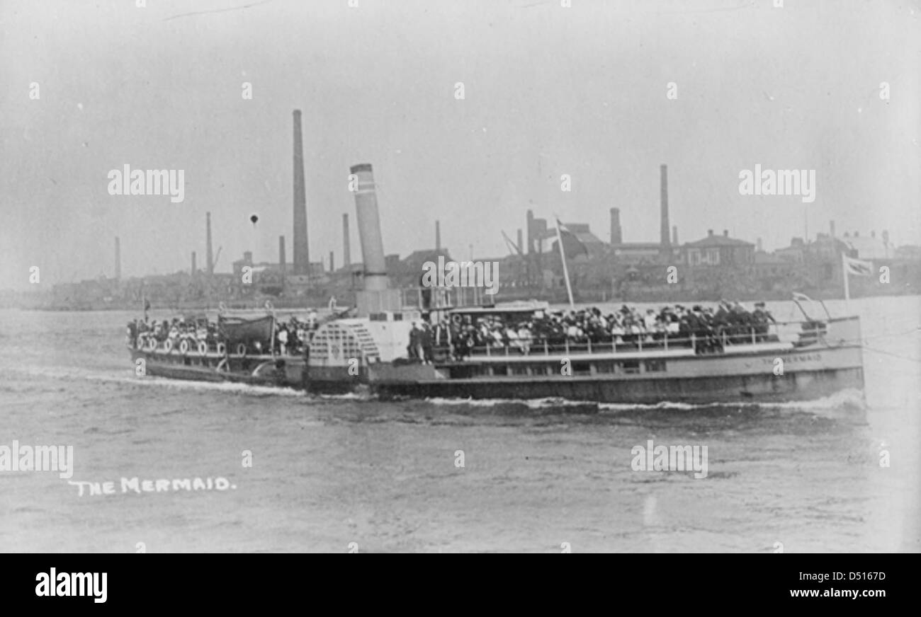 The Thames Steamboat Company's paddle steamer 'Mermaid,' a sidewheel ...