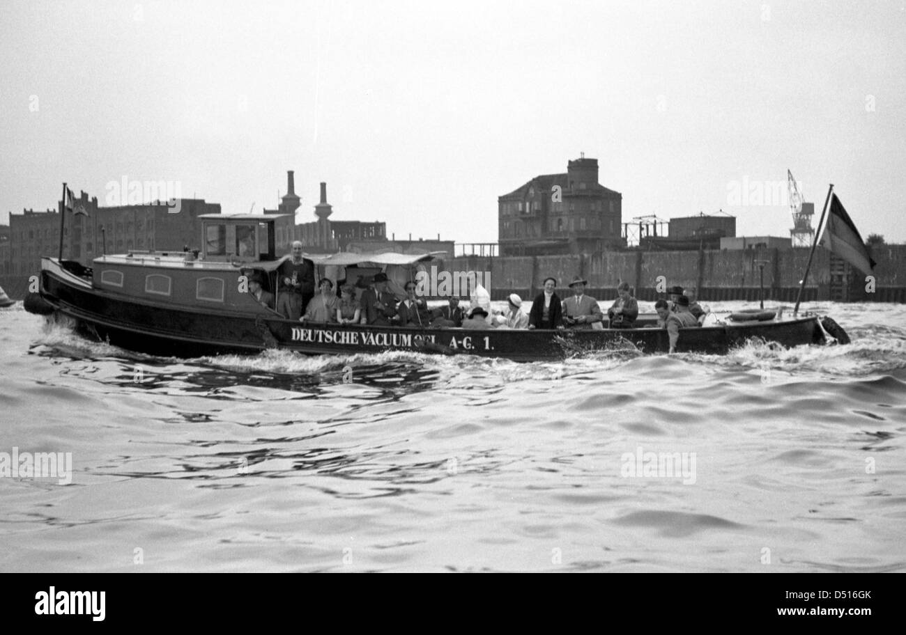 Ag people Black and White Stock Photos & Images - Alamy