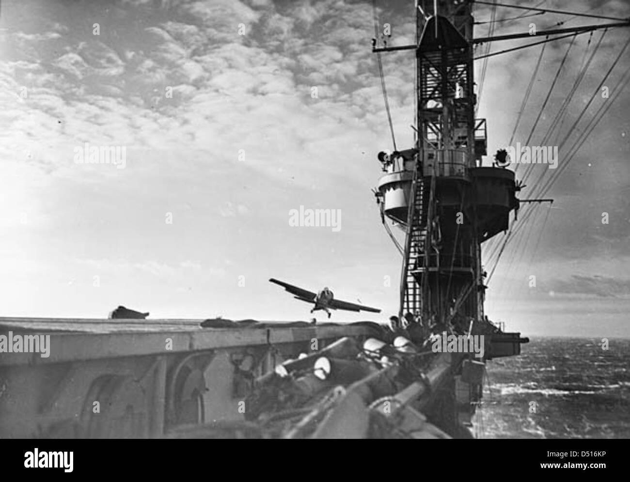 Carrier take off Black and White Stock Photos & Images - Alamy
