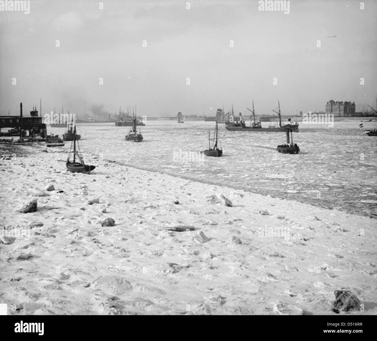 Thames at gravesend hi-res stock photography and images - Alamy