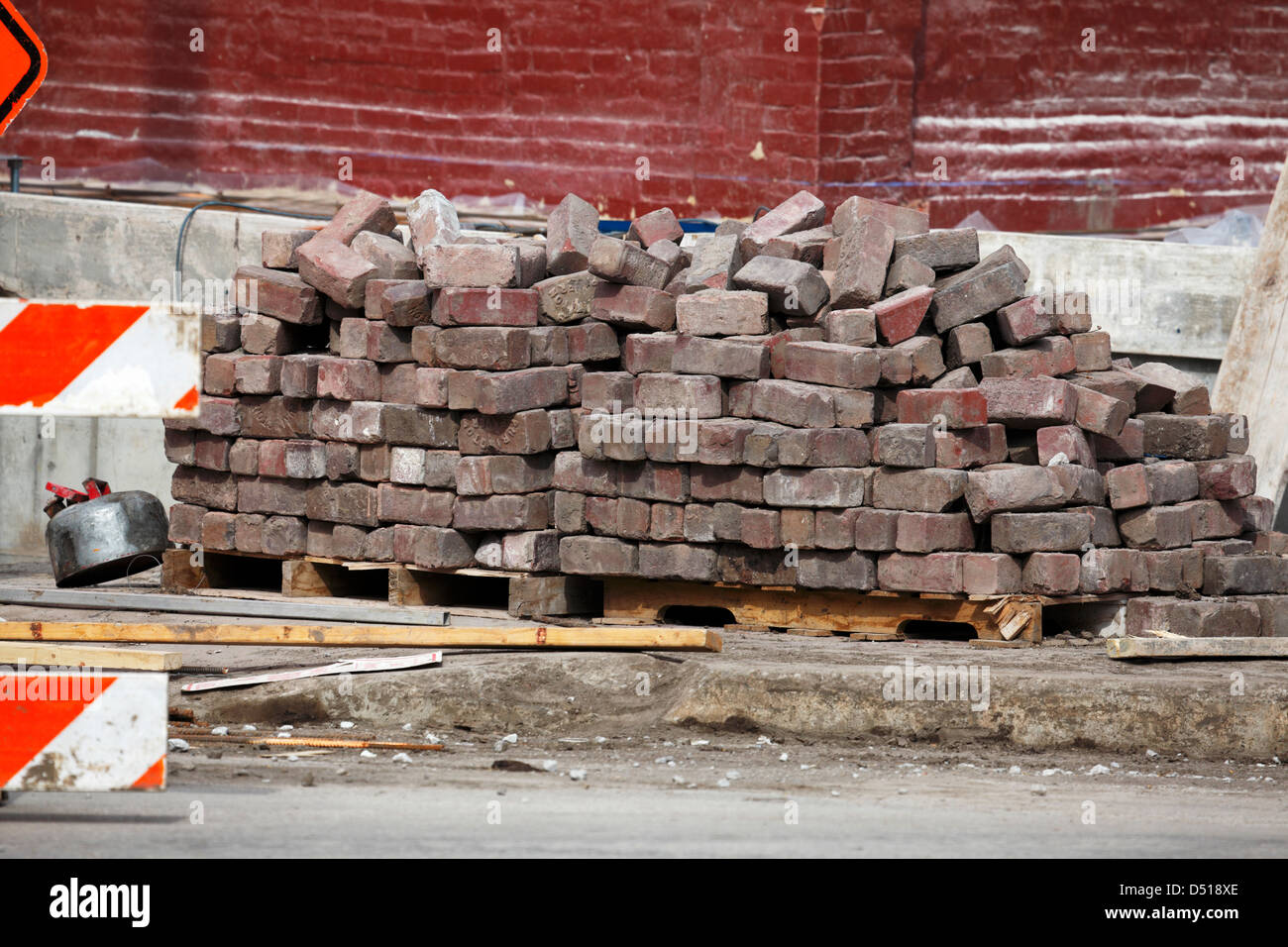Old red bricks hi-res stock photography and images - Alamy