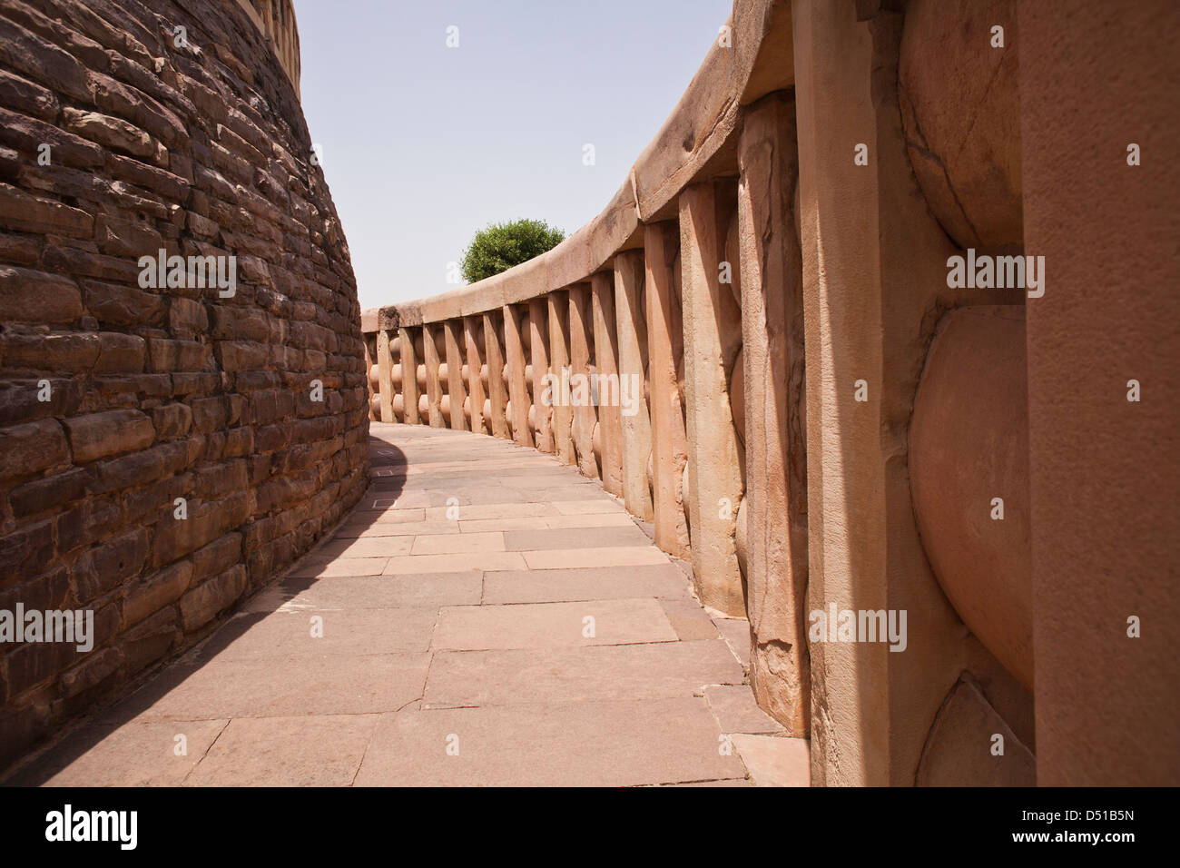 Architectural detail of the ancient stupa at Sanchi, Madhya Pradesh ...