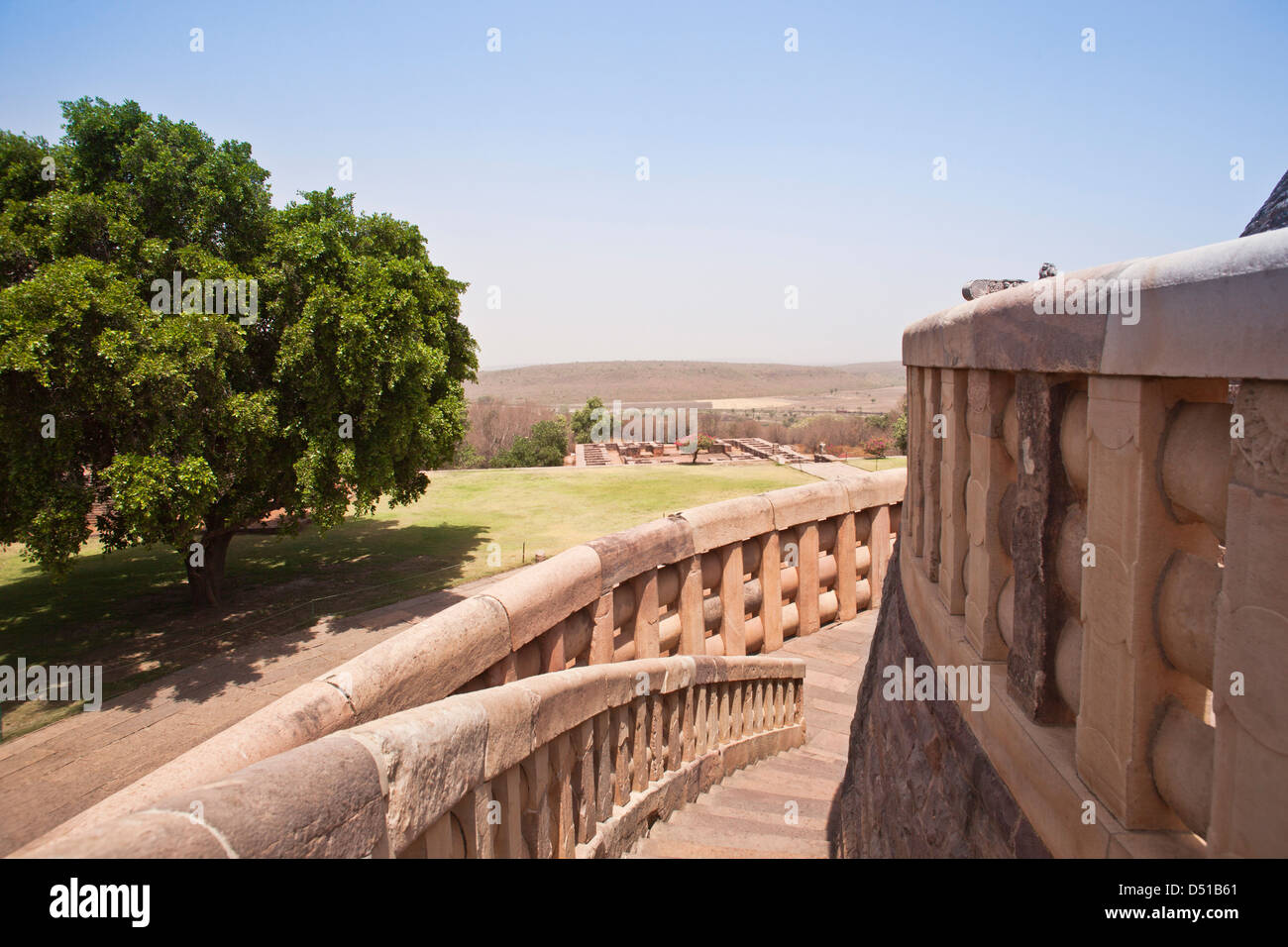 Architectural detail of the ancient stupa at Sanchi, Madhya Pradesh ...