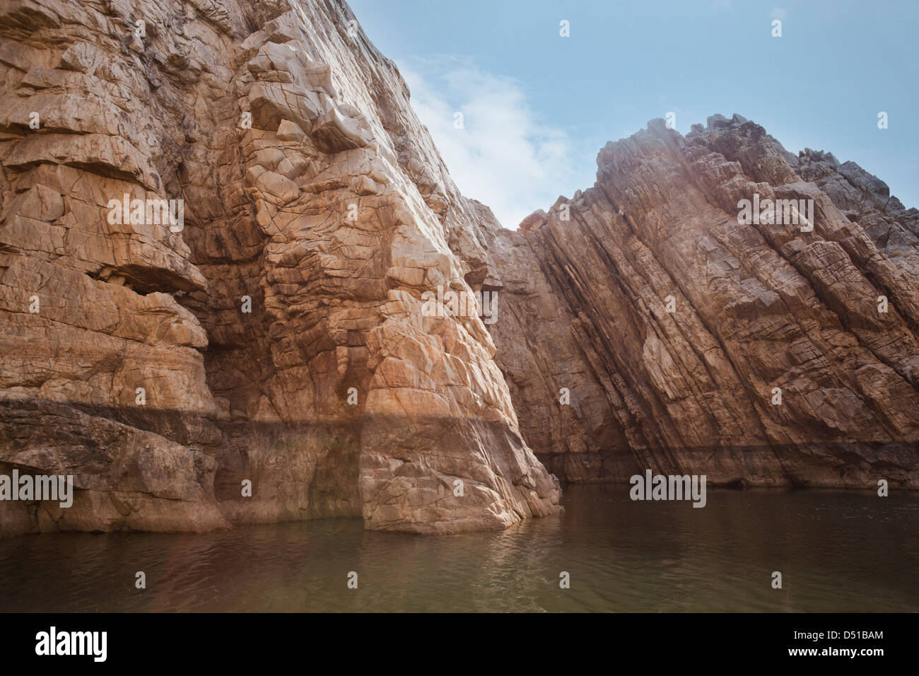 Marble rocks alongside Narmada River, Bhedaghat, Jabalpur District ...