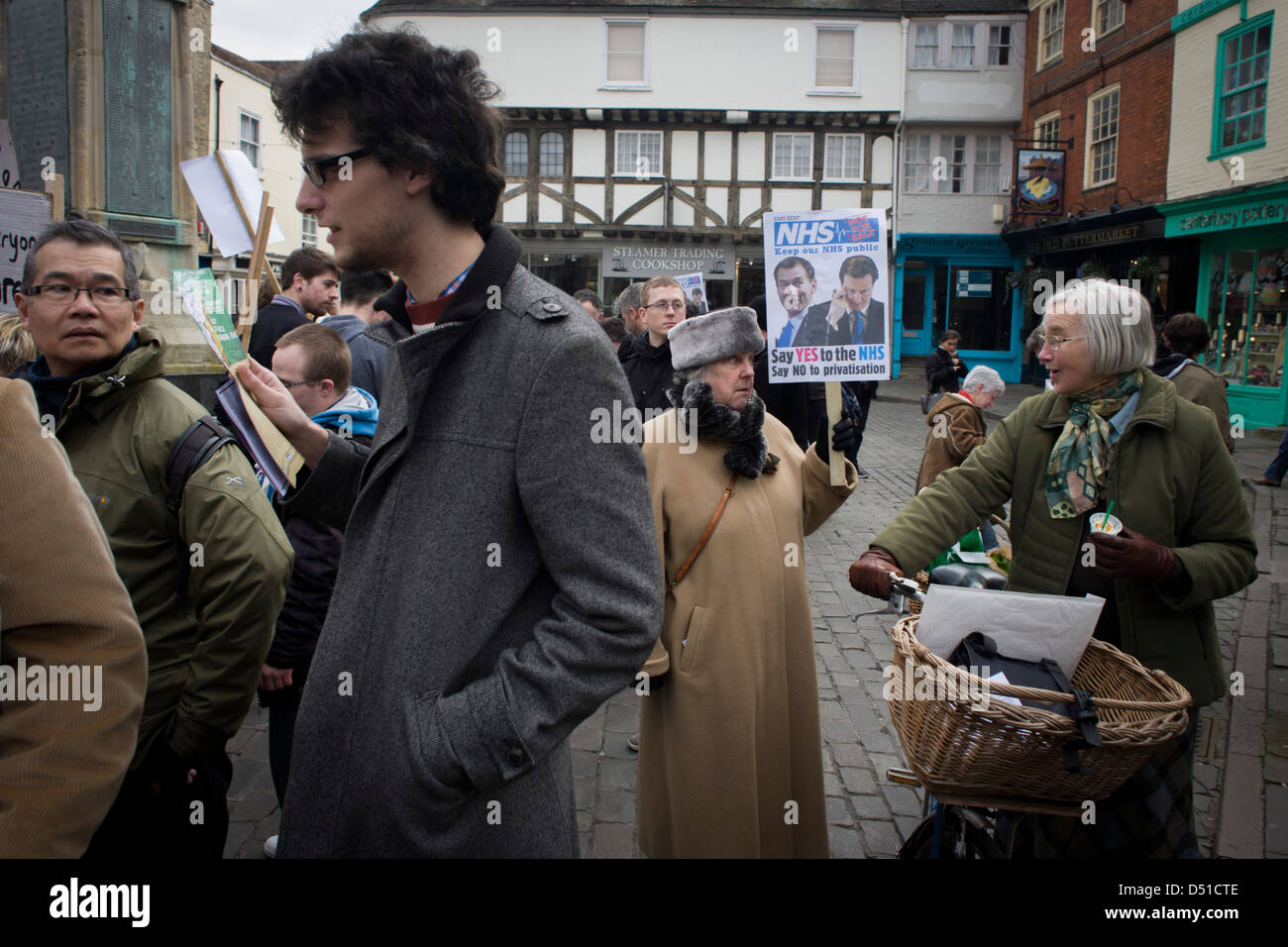 Middle class people rights protest hi-res stock photography and images ...