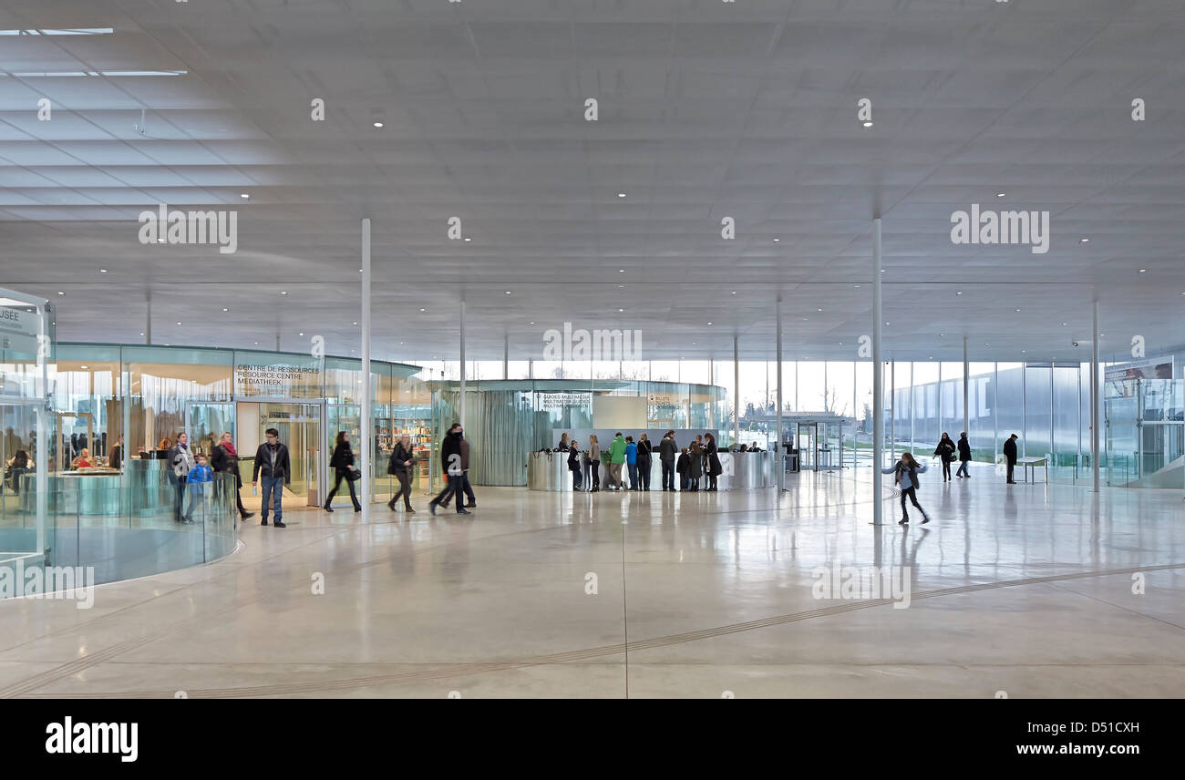 Interior view of the louvre lens hi-res stock photography and images ...
