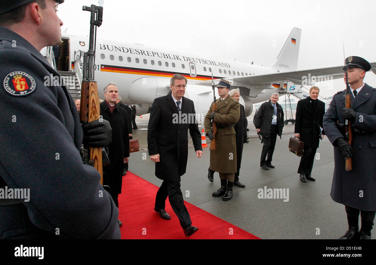 Warsaw military airport hi-res stock photography and images - Alamy