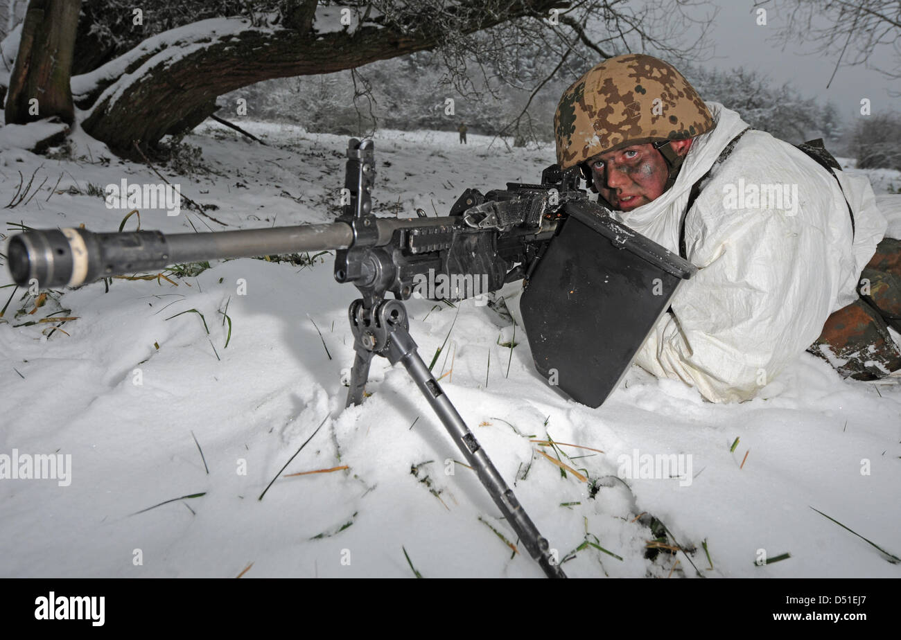 Military gun targets hi-res stock photography and images - Alamy