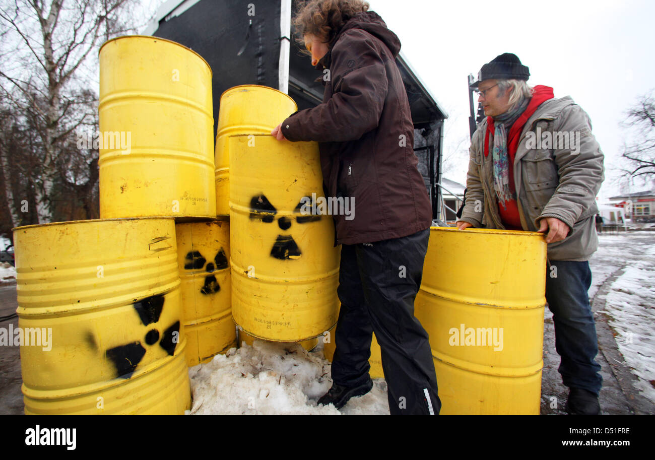 Acitivists prepare for their protest action against nuclear waste ...