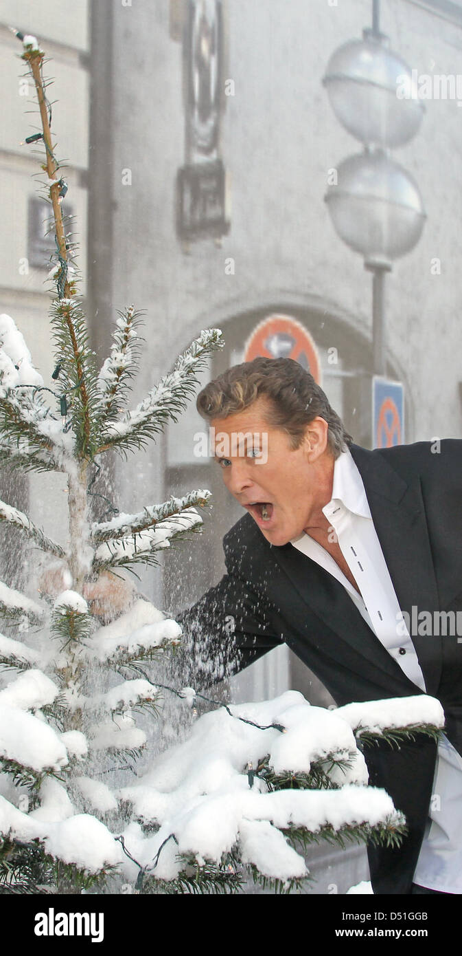 US actor and musician David Hasselhoff poses and presents his new tour ...