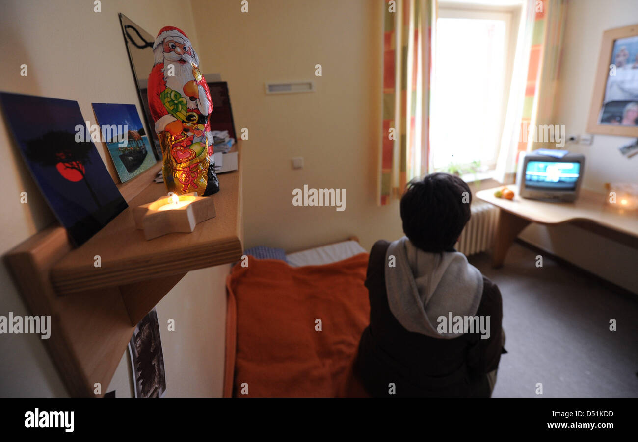 Tv in prison cell hi-res stock photography and images - Alamy