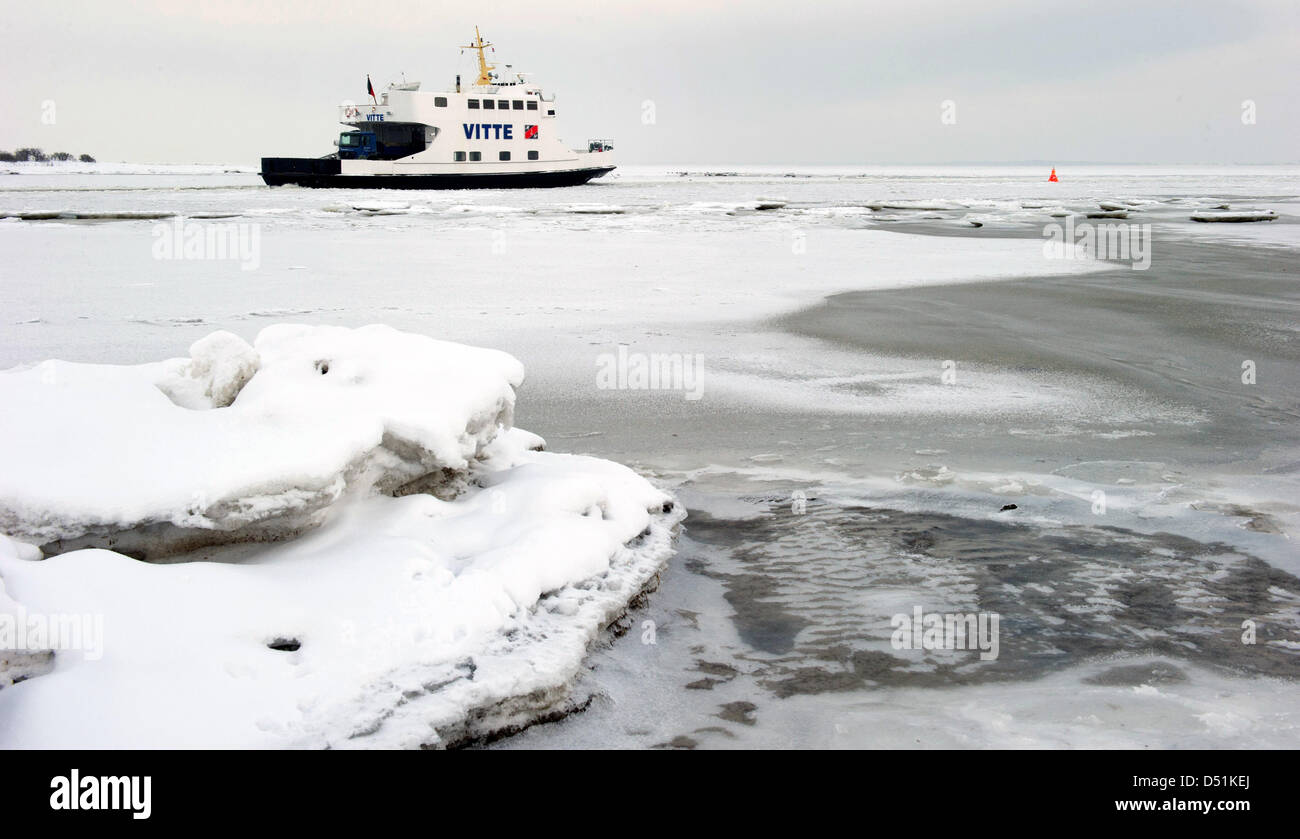 Ferry to vitte hi-res stock photography and images - Alamy