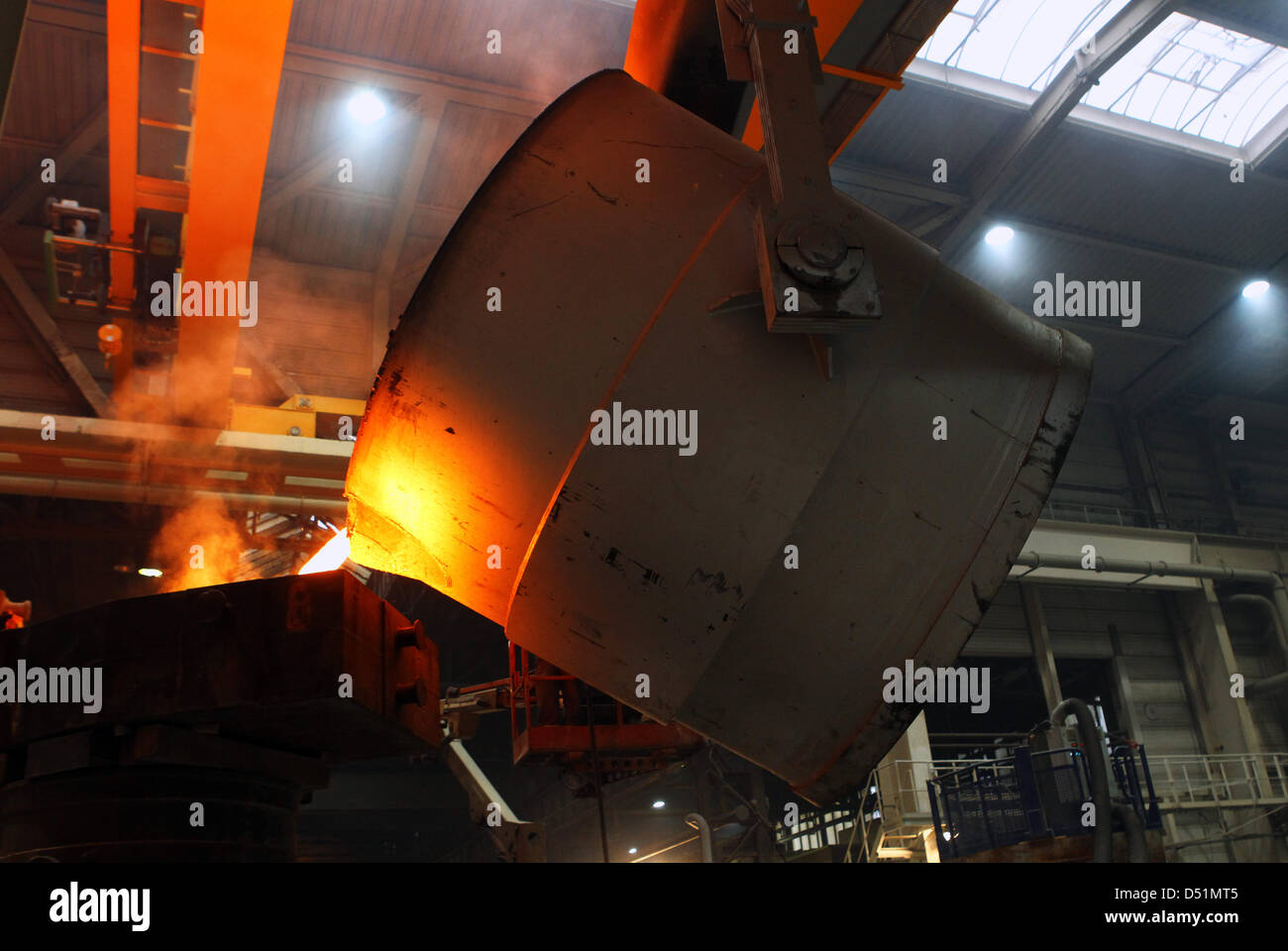 Shell weighing hi-res stock photography and images - Alamy