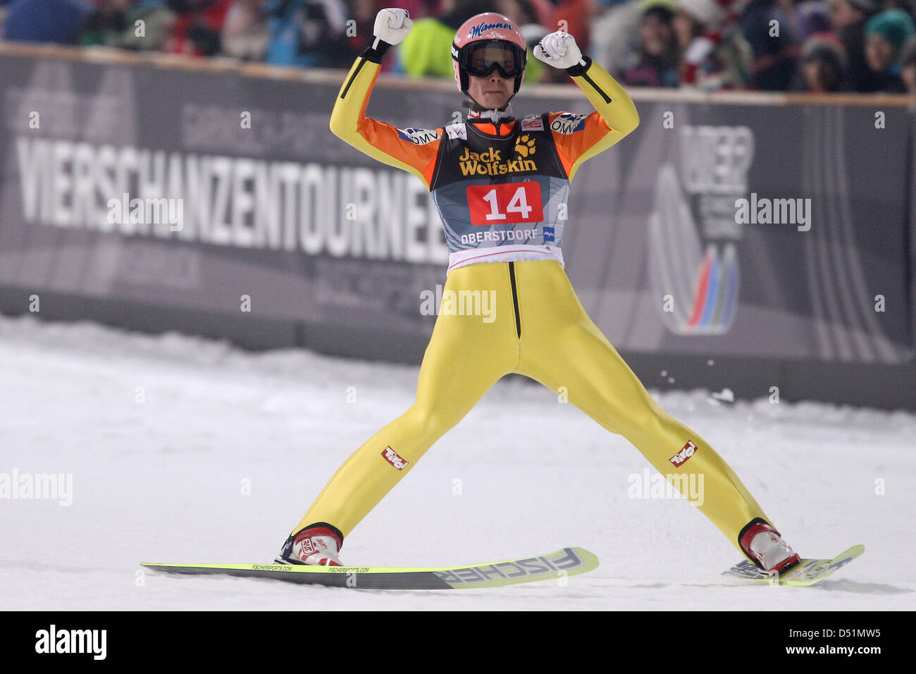 Der österreichische Skispringer Manuel Fettner jubelt am Mittwoch (29. ...