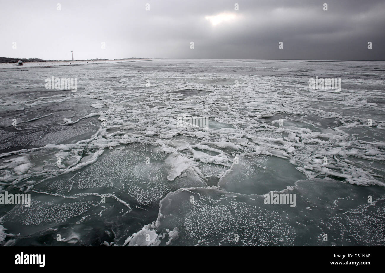 The Baltic Sea is covered with ice in Wustrow on the peninsular ...