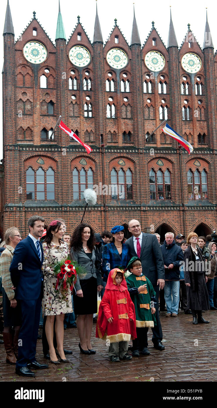(L to R:)Danish Crown Prince Frederik, Crown Princess Mary, Sandra ...