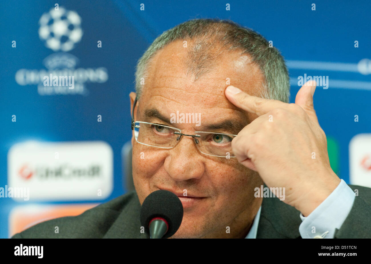 Schalke's manager Felix Magath gestures during a press conference in ...