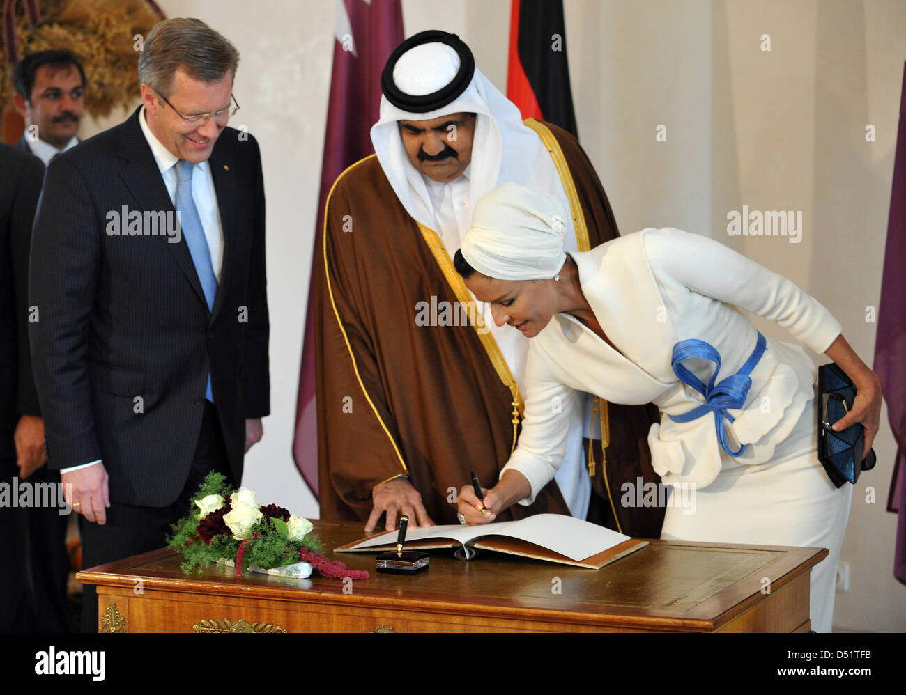 Sheik Hamad bin Khalifa Al Thani, the Emir of the state of Qatar ...