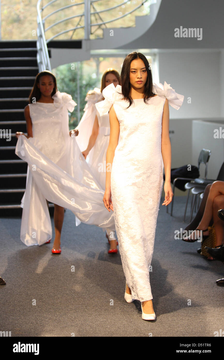 Pierre cardin models hi-res stock photography and images - Alamy