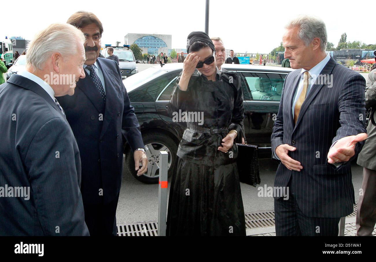 German Minister of TRansport Peter Ramsauer (R) and German Railways CEO ...