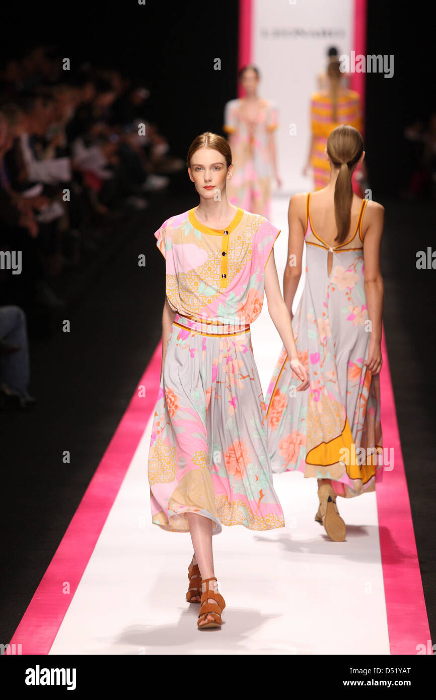 Leonard paris model hi-res stock photography and images - Alamy