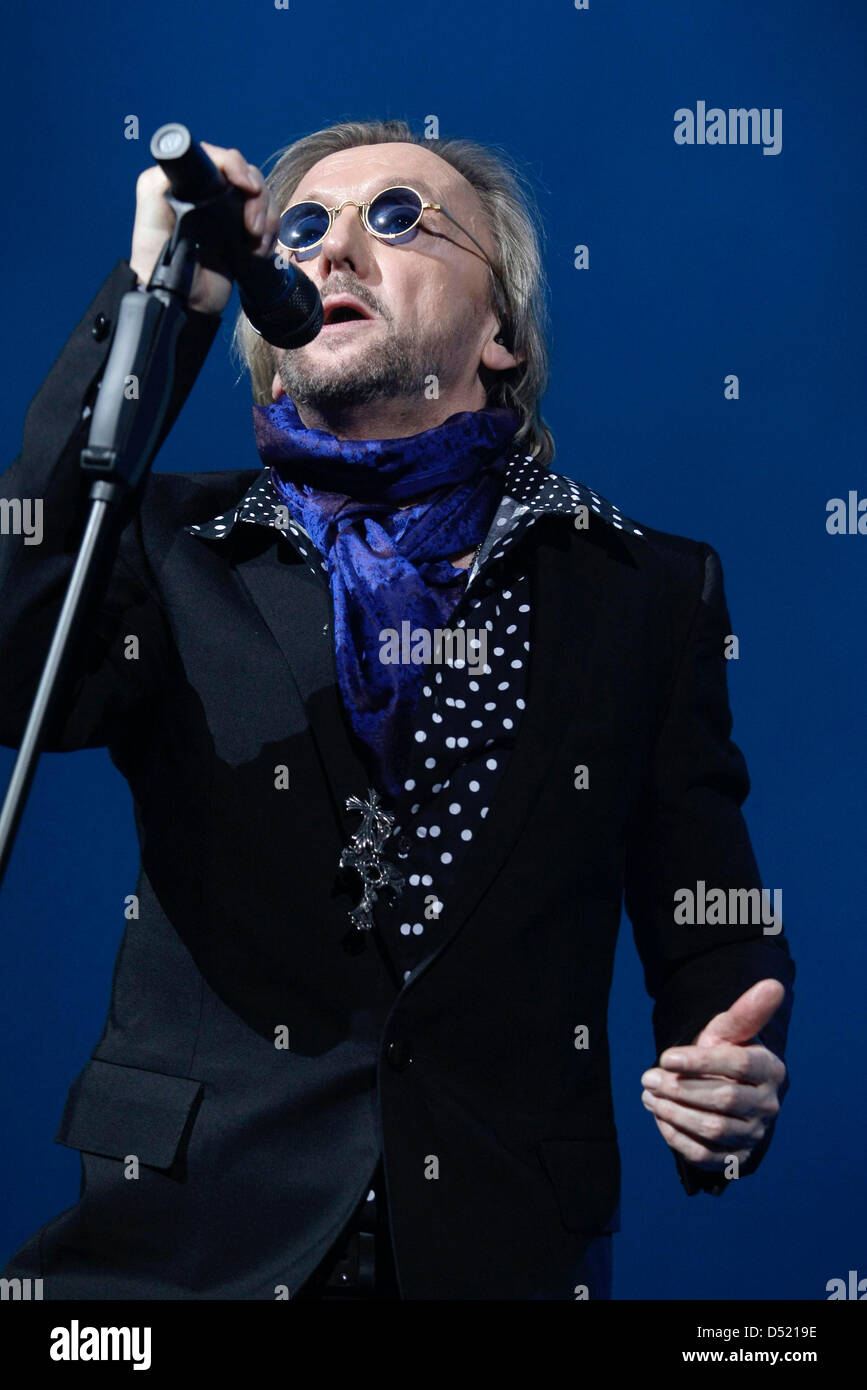 Singer Marius Mueller-Westernhagen performs at the kick-off-concert of ...