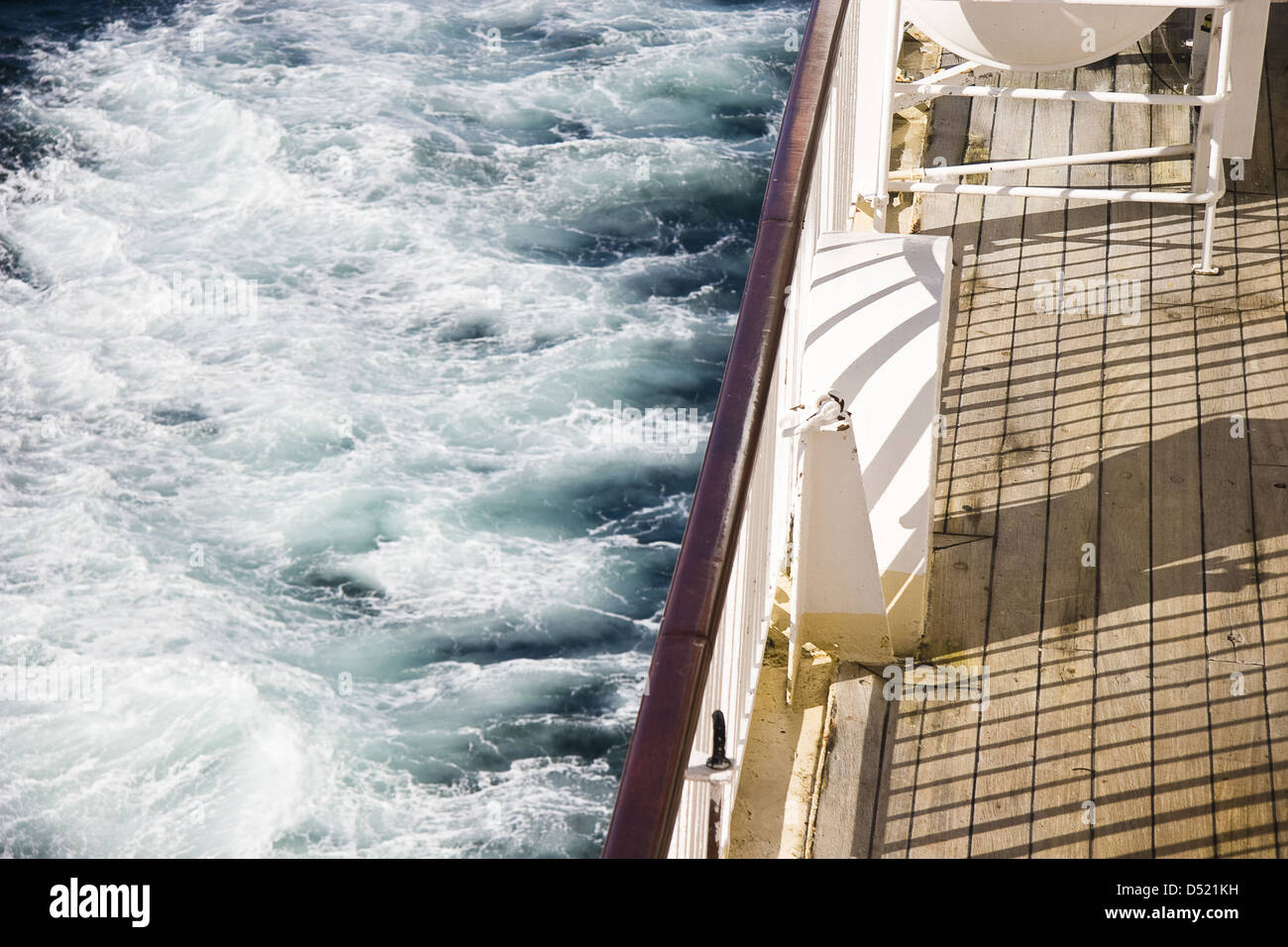 Deck barrier hi-res stock photography and images - Alamy