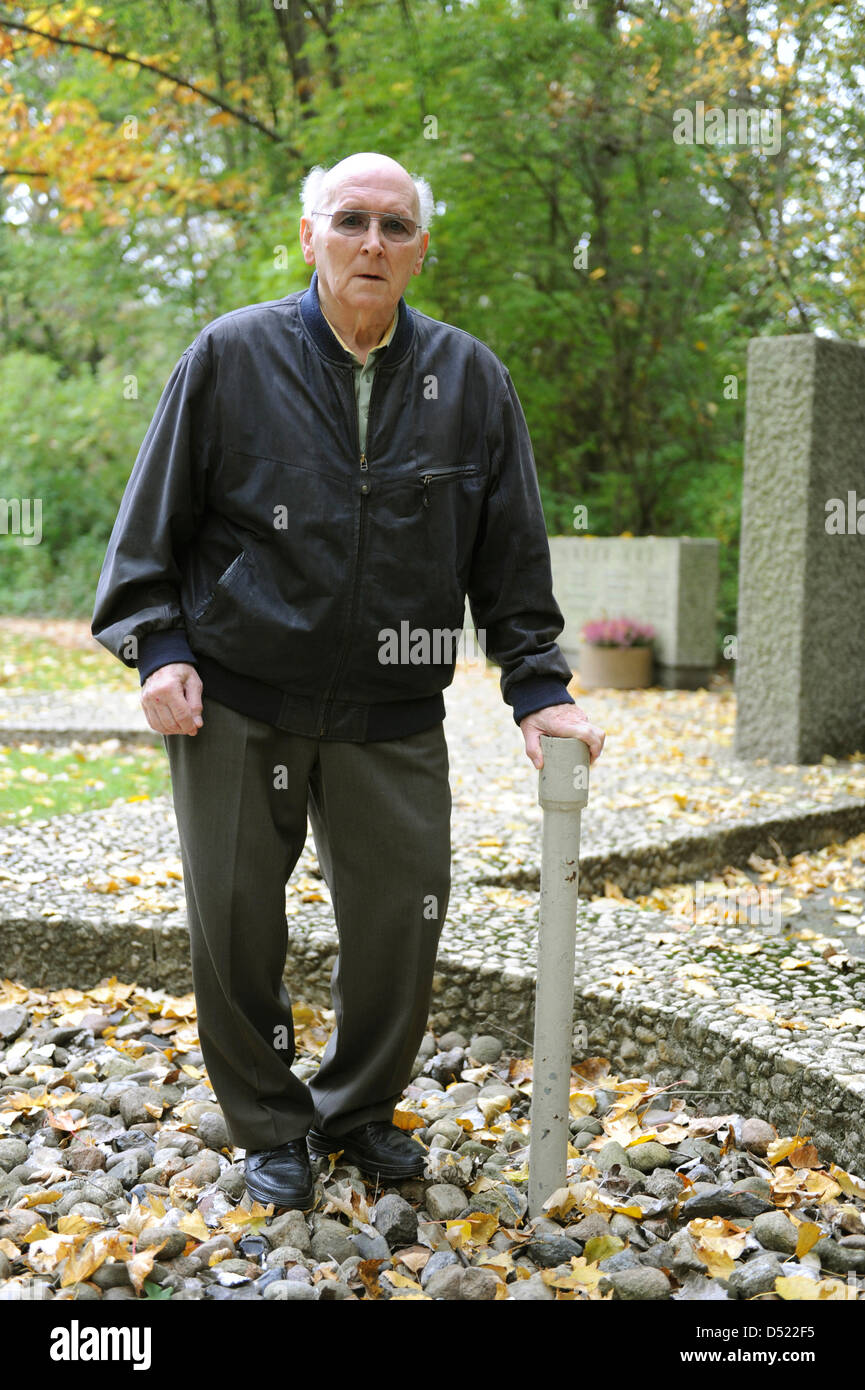 Siegfried Ebeling, a survivor of the mining drama of Lengede, poses ...