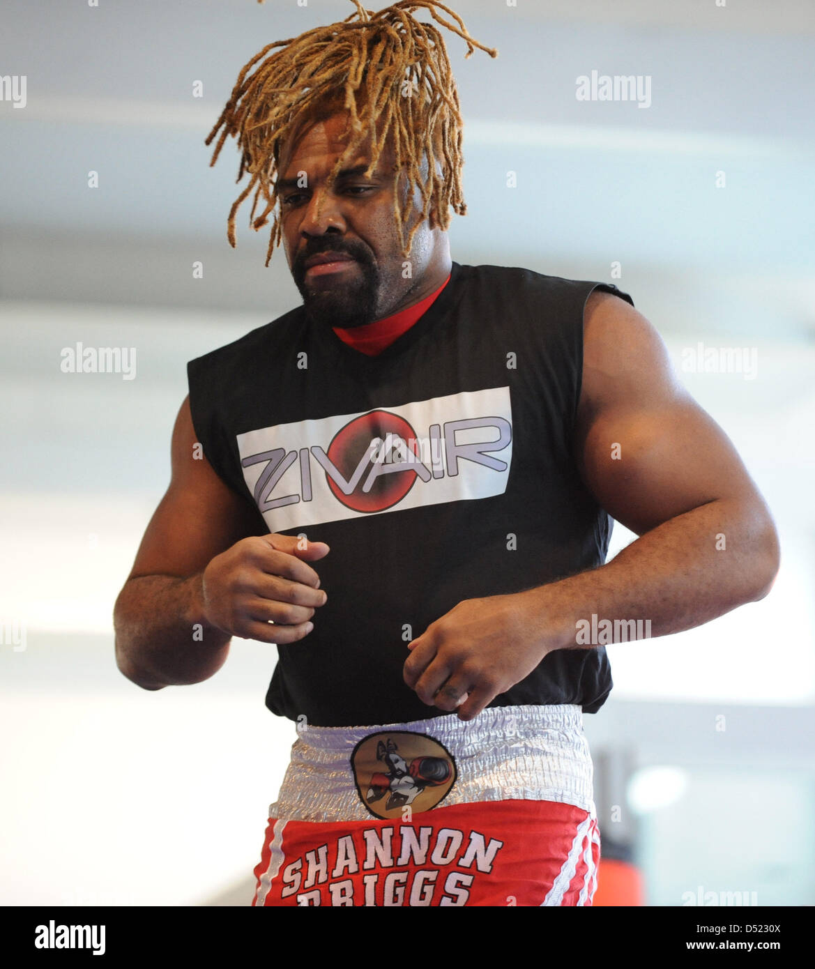 Challenger Shannon Briggs presents his skills during a public training ...