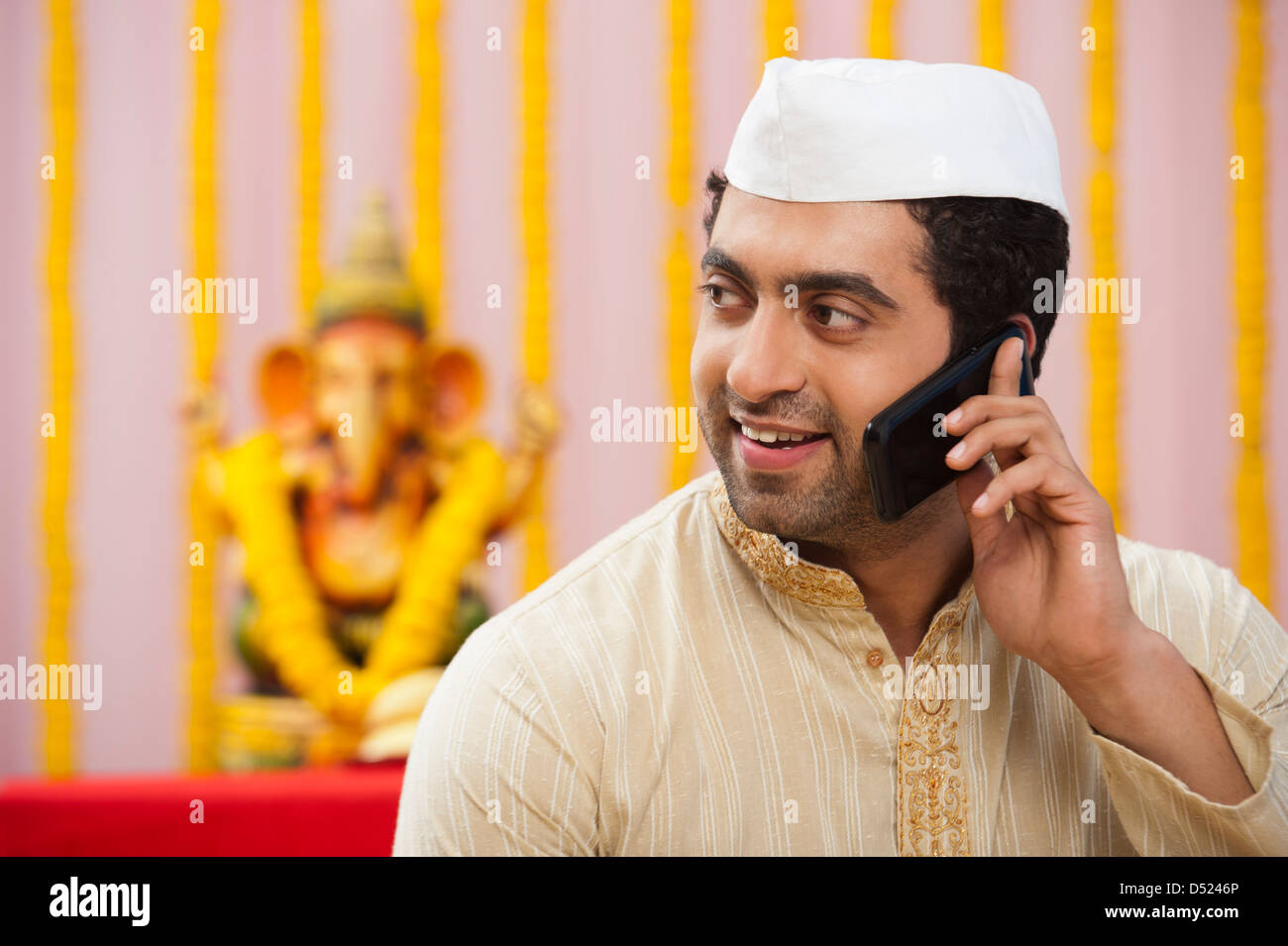 Maharashtrian cap hi-res stock photography and images - Alamy