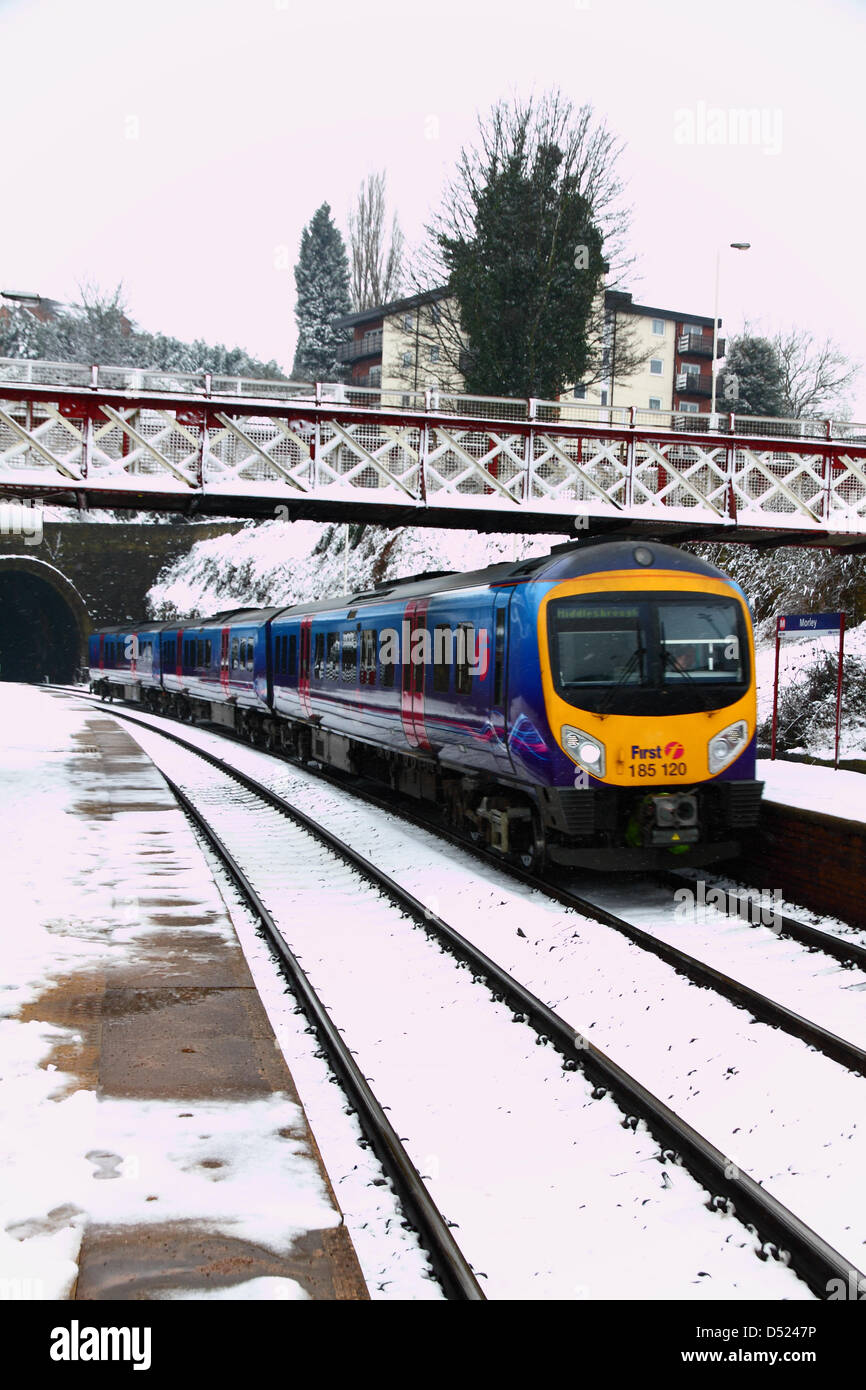 First northern line train tunnel hi-res stock photography and images ...