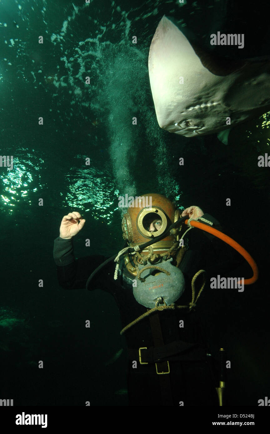 Historic diver hi-res stock photography and images - Alamy