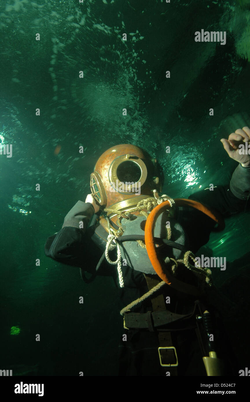 Historic diver hi-res stock photography and images - Alamy