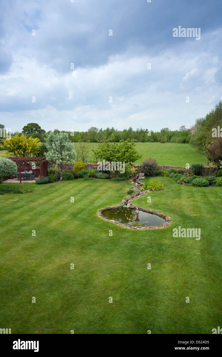 Large garden shrubs hi-res stock photography and images - Alamy
