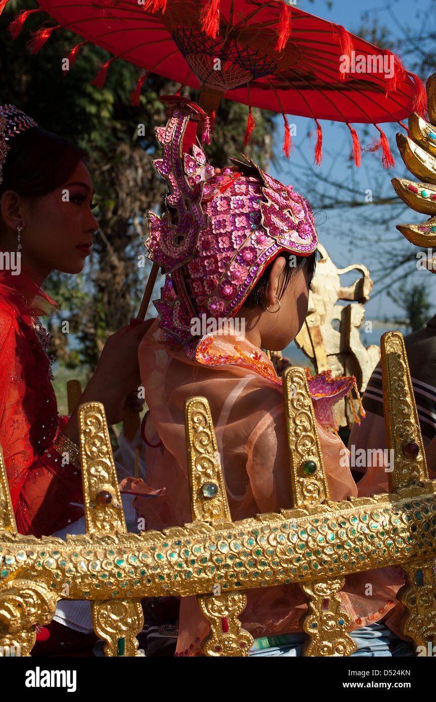 Initiation ceremony hi-res stock photography and images - Alamy