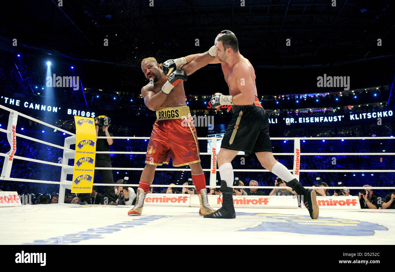 Us heavyweight boxer shannon briggs hi-res stock photography and images ...