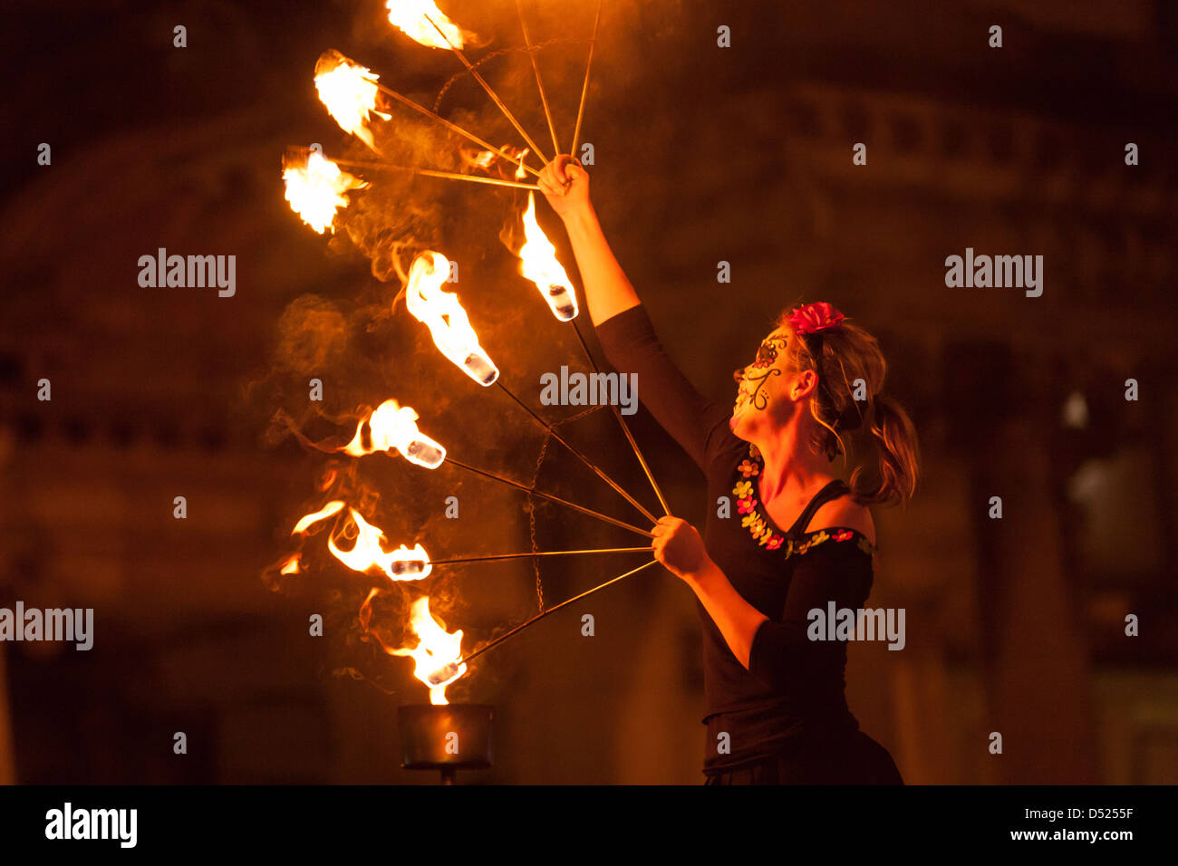 Fire dancing hi-res stock photography and images - Alamy