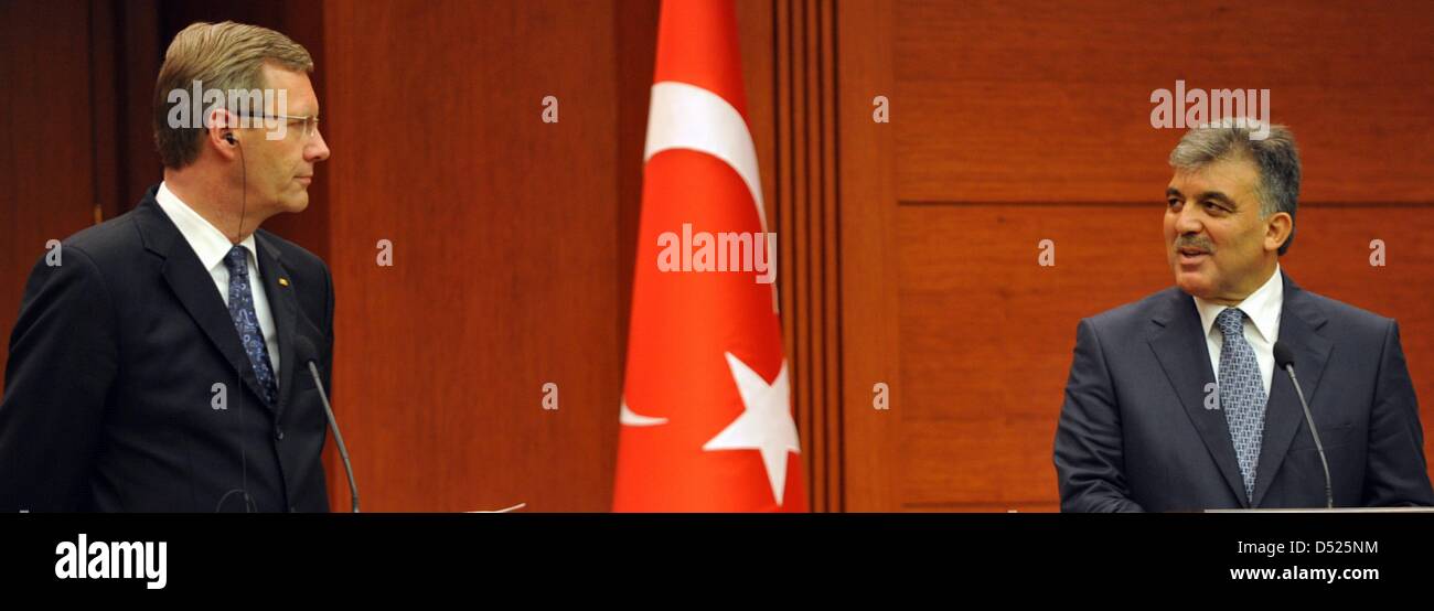 German president christian wulff turkish hi-res stock photography and ...