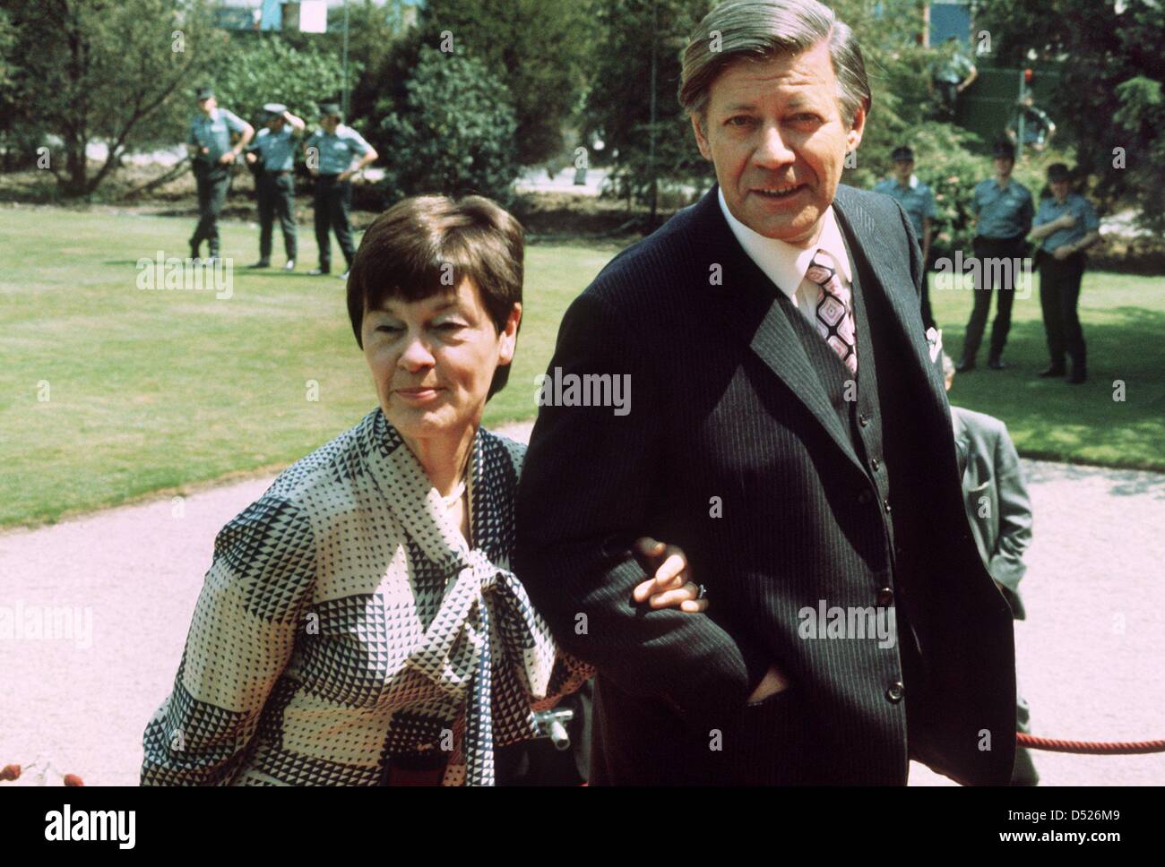 (FILE) - A file picture dated 25 June 1974 shows Helmut Schmidt, German ...