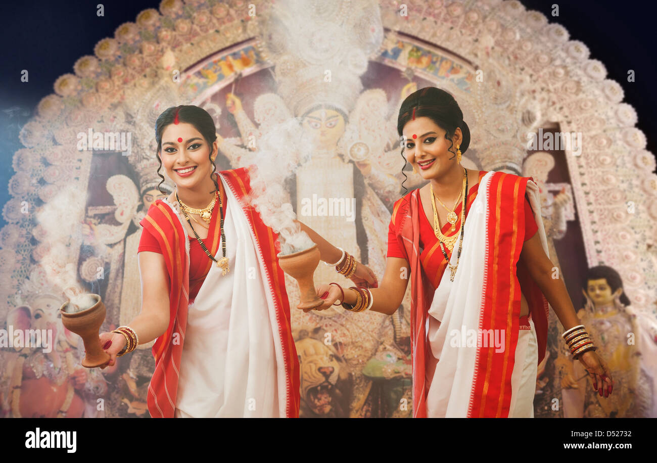 Dhunachi Dance High Resolution Stock Photography and Images - Alamy