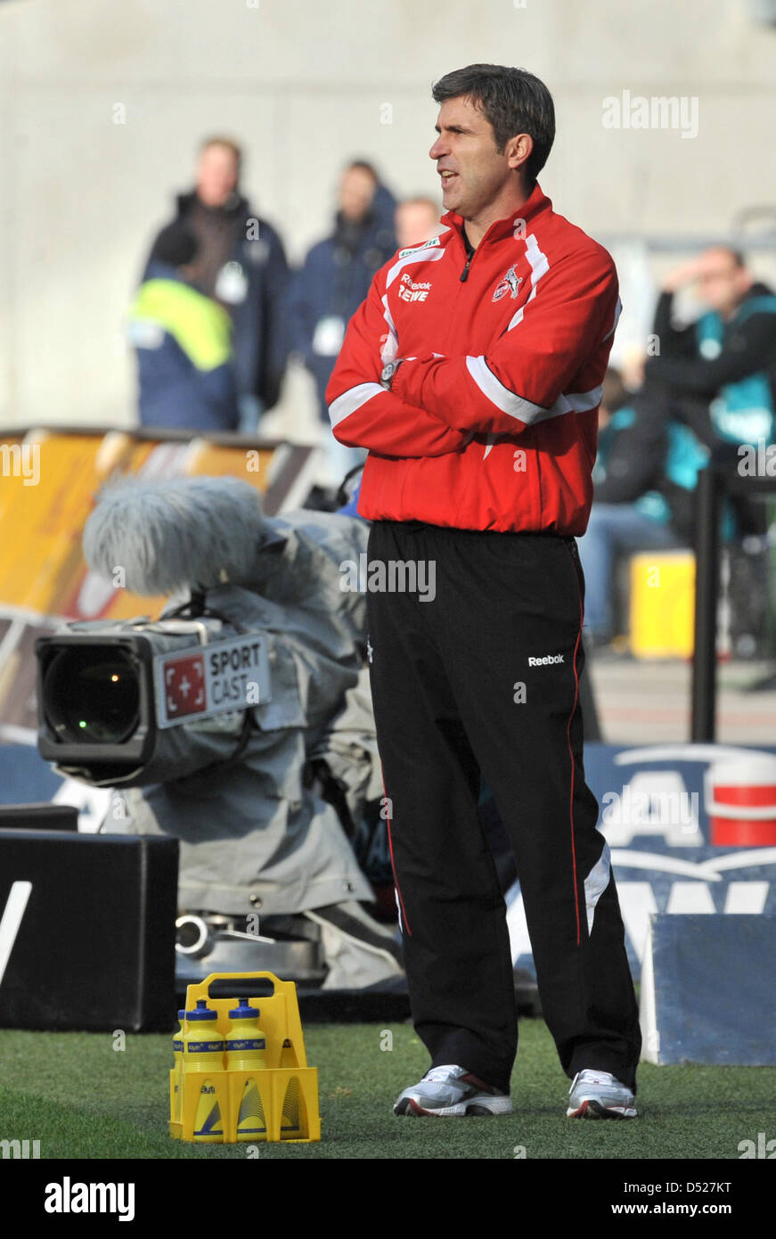 Fc cologne hanover 96 hi-res stock photography and images - Alamy