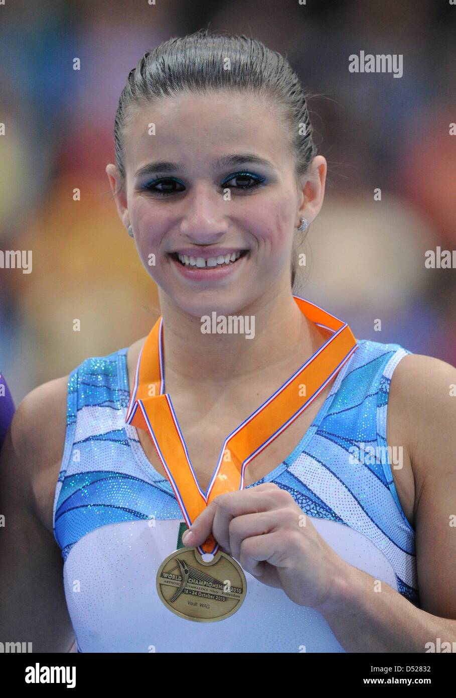 Jade Fernandes Barbosa from Brazil wins bronze in the women's beam ...